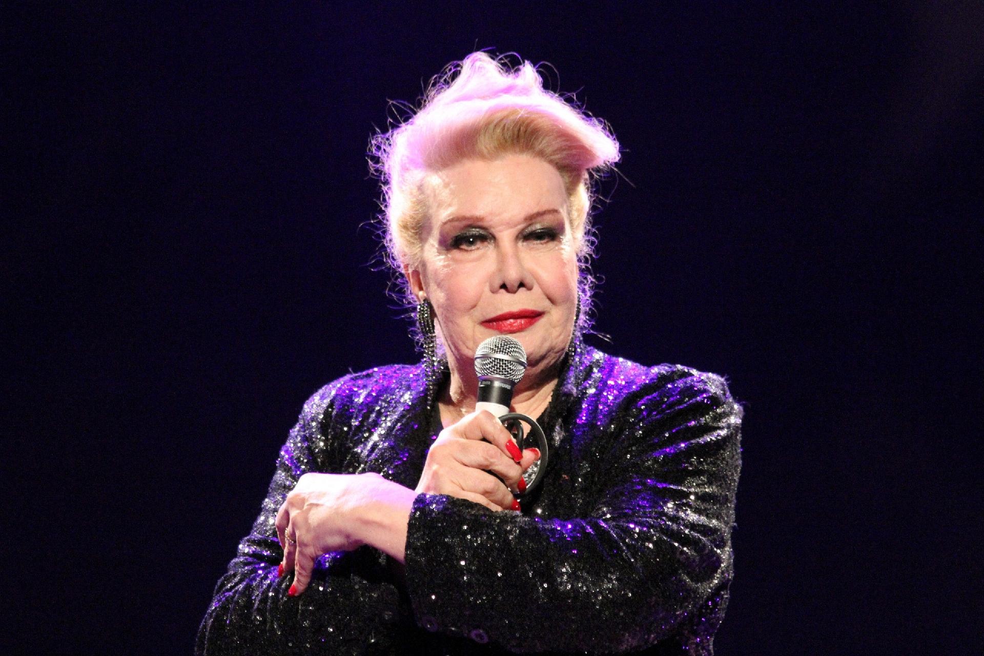 Morre atriz Rogéria aos 74 anos no Rio de Janeiro - 04/09/2017 - BOL BOL