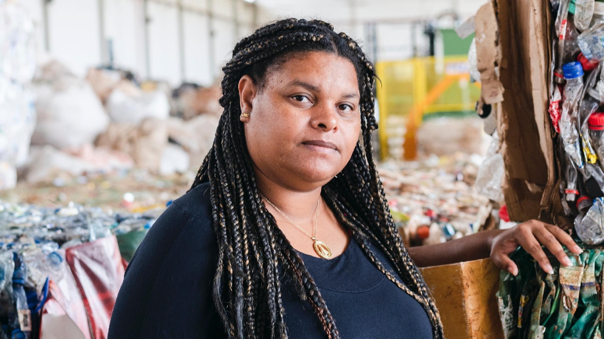 Aline Souza: 'A sociedade precisa ver o catador como um herói'
