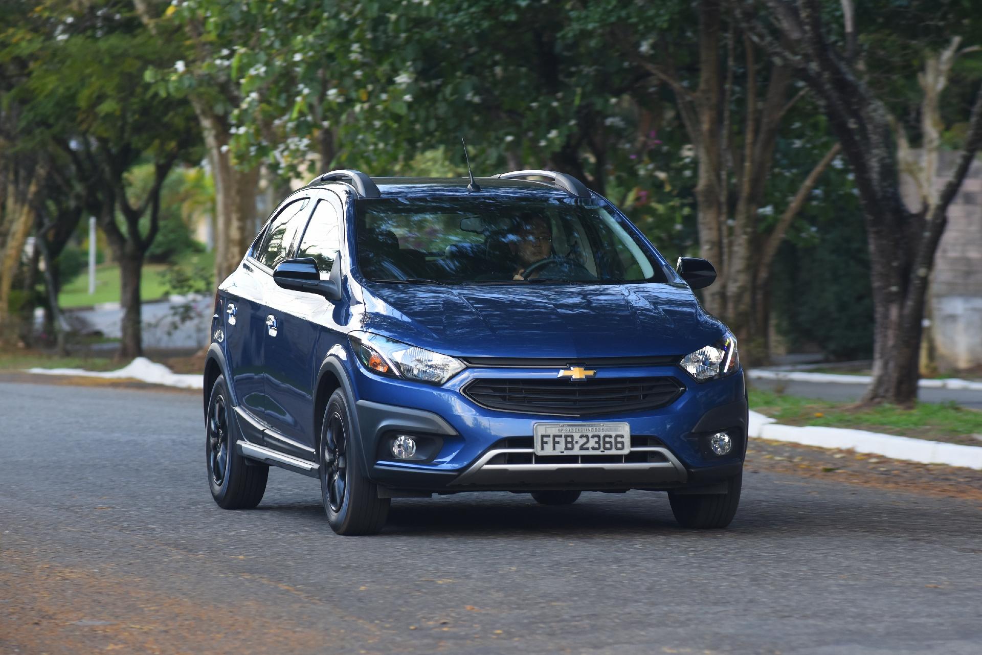 Duelo Chevrolet Onix x Renault Stepway