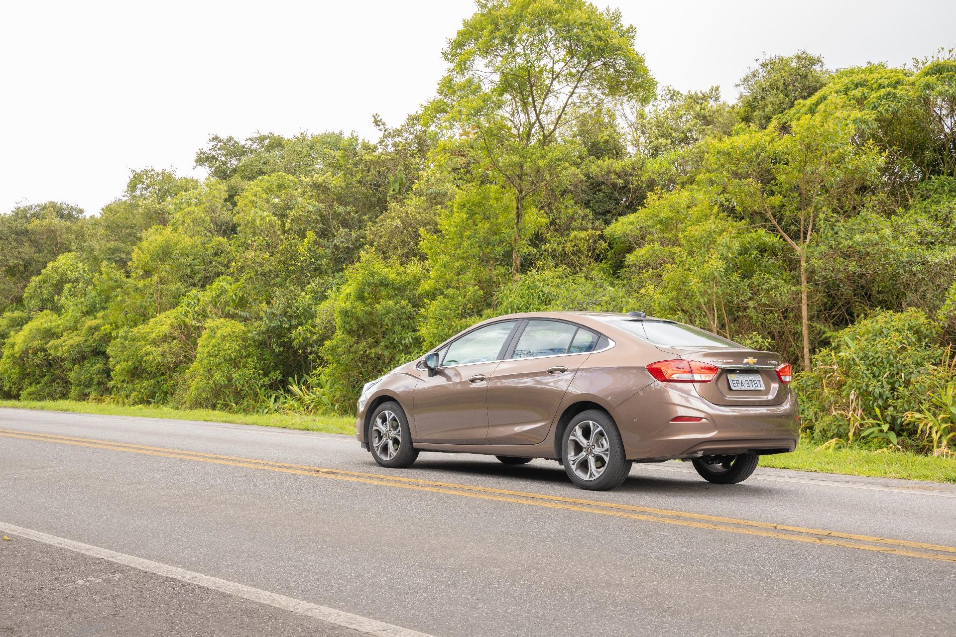 Chevrolet Cruze Premier: conheça a versão 2020 do sedã - Notícias - BOL