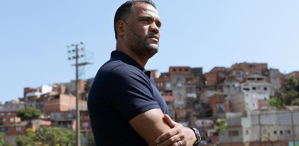 Como o futebol e a música transformaram a vida de Angelo Canuto