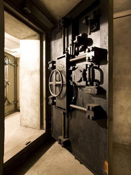 Segredo sob os trens: estação em Paris esconde bunker intacto da 2ª ...