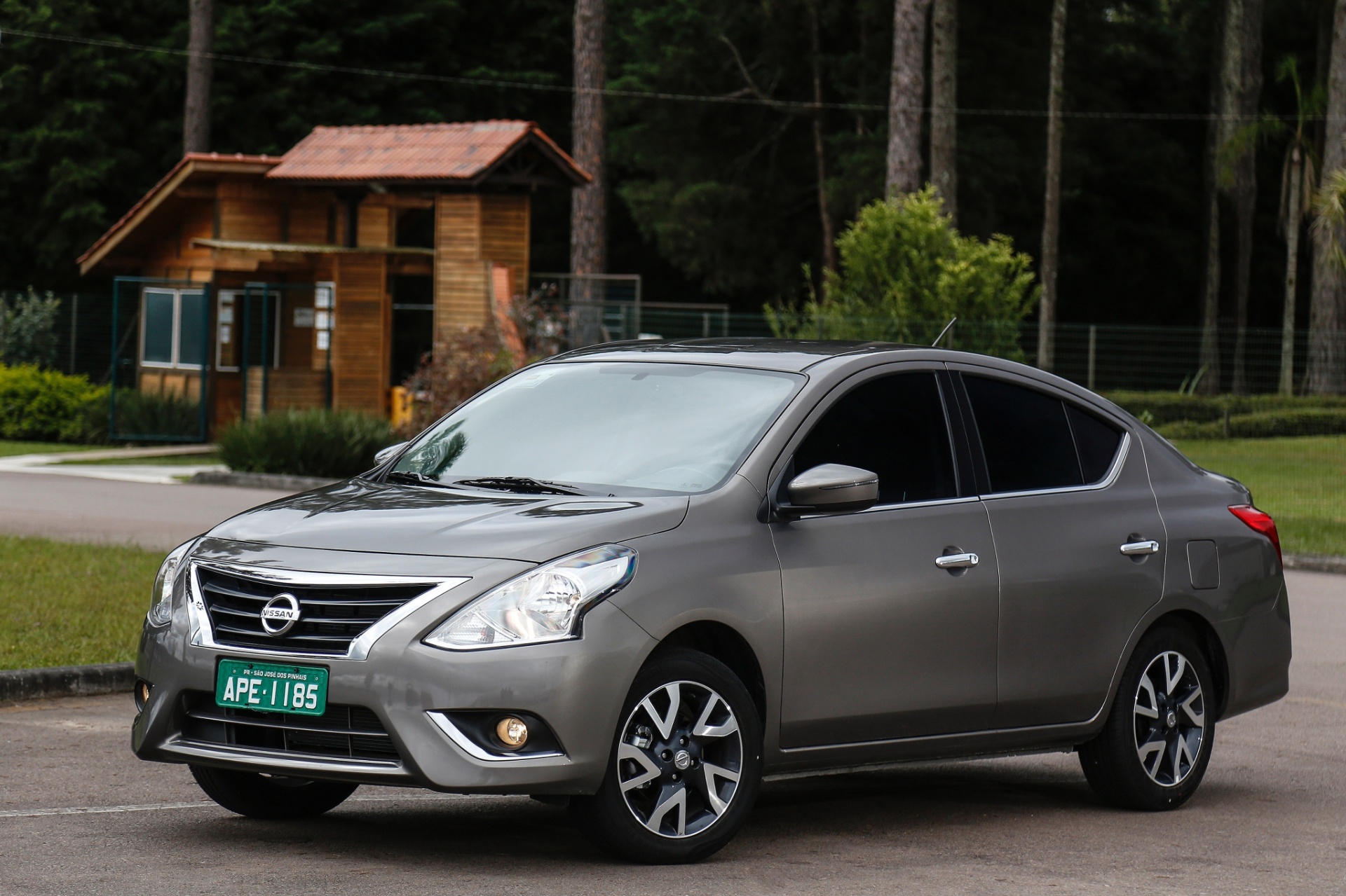 Nissan Versa e March recebem CVT em junho; saiba como andam - 12/04 ...