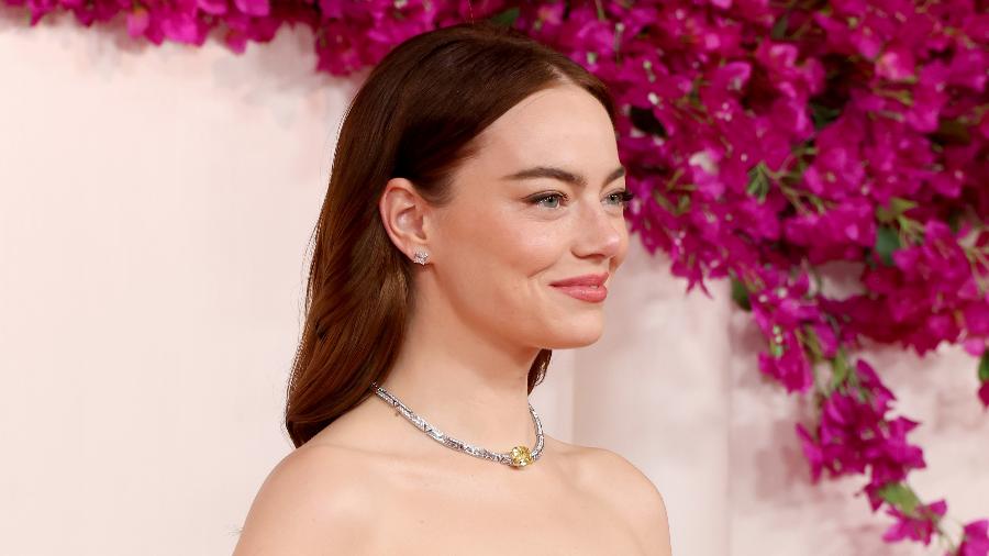 Emma Stone: Atriz diz acreditar em aliens e brinca com chance de ser
