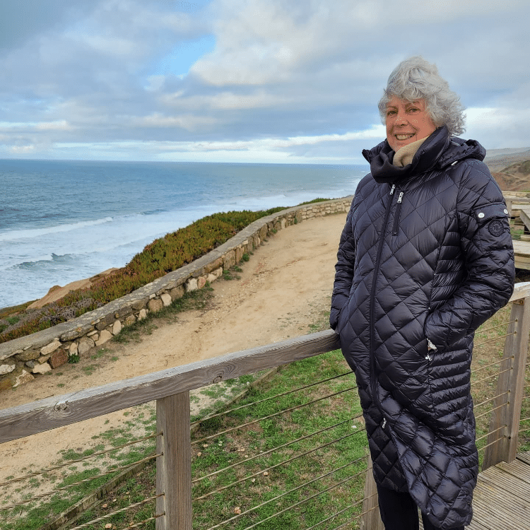 Lygia, musa que Tom Jobim conheceu em bar, lança livro e explica motivo ...