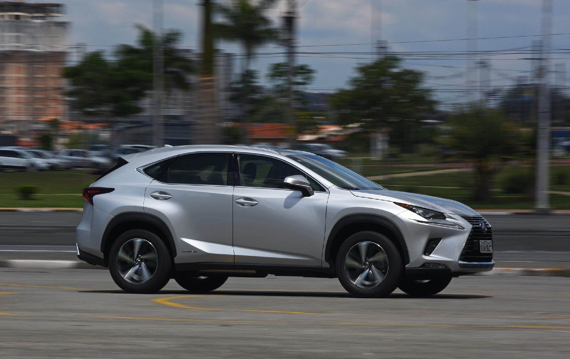 Lexus NX 300h: SUV híbrido de R$ 229.990 é confortável e bom para desfilar