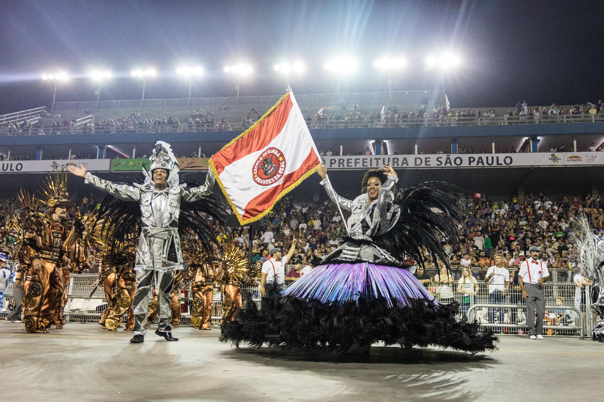 Veja fotos da Dragões da Real no Desfile das Campeãs de SP - São Paulo ...