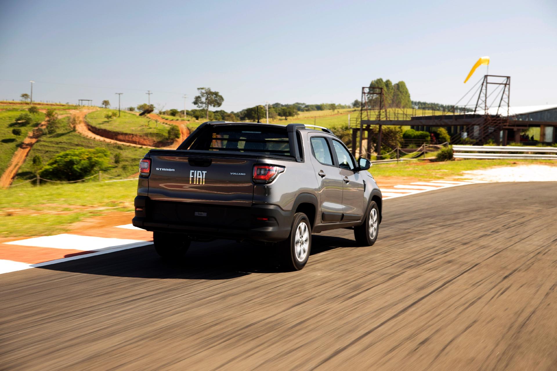 Nova Fiat Strada: testamos 3 versões e mostramos o melhor custo ...