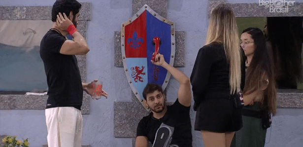 Bbb 21 Boninho Sugere Trote No Big Fone