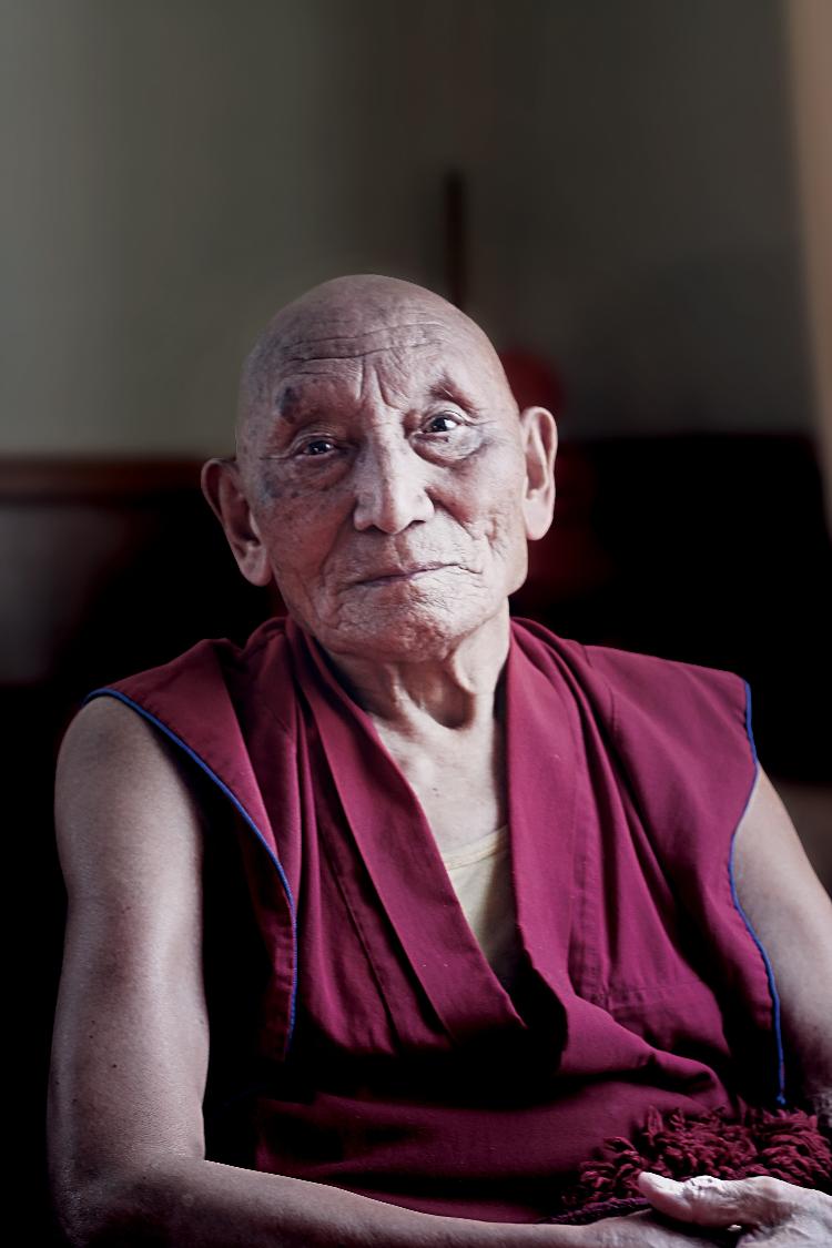 Vida de monges que fugiram do Tibete inspira viagem e livro de ...