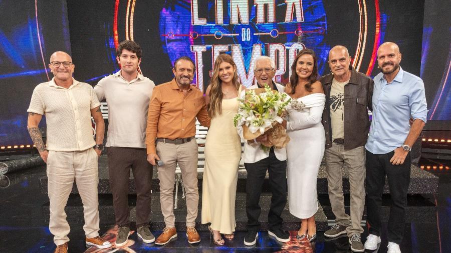 Carlos Alberto de Nóbrega se declara a esposa no Domingão; quem é ela