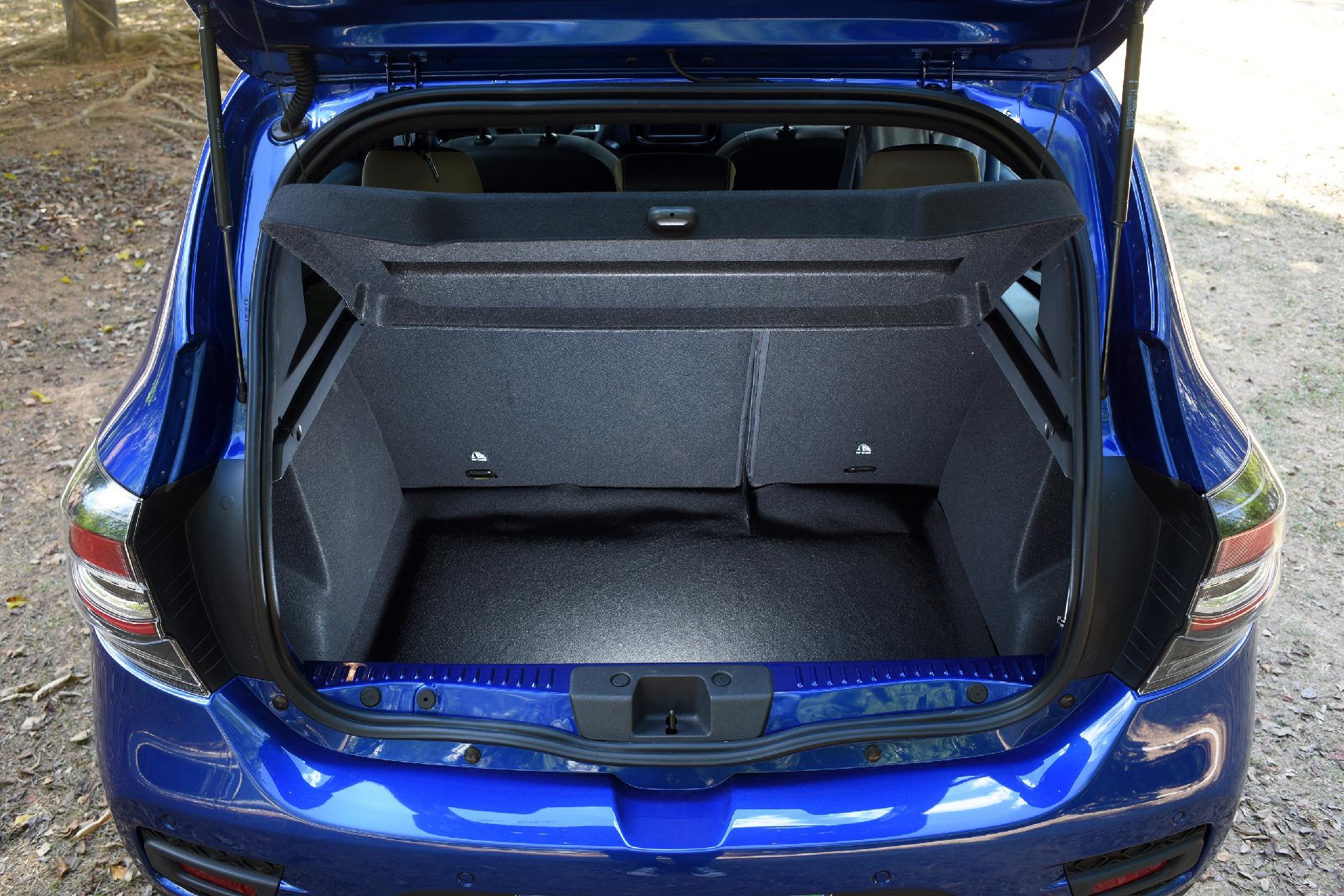 Duelo Chevrolet Onix x Renault Stepway