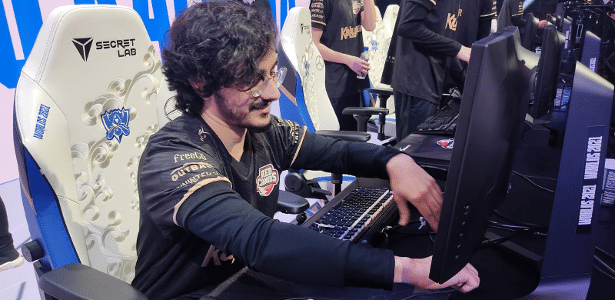 Mundial de LoL 2021: RED Canids estreia com vitória sob Infinity