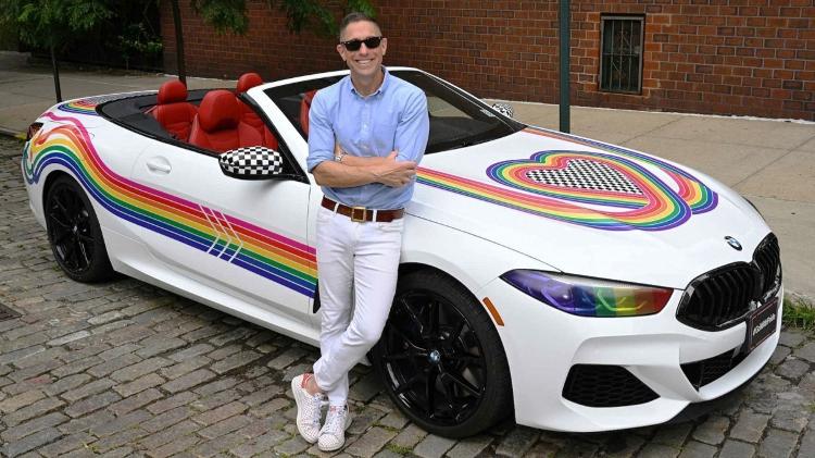 Ford "muito gay" e outros: 5 carros feitos para exaltar o público ...