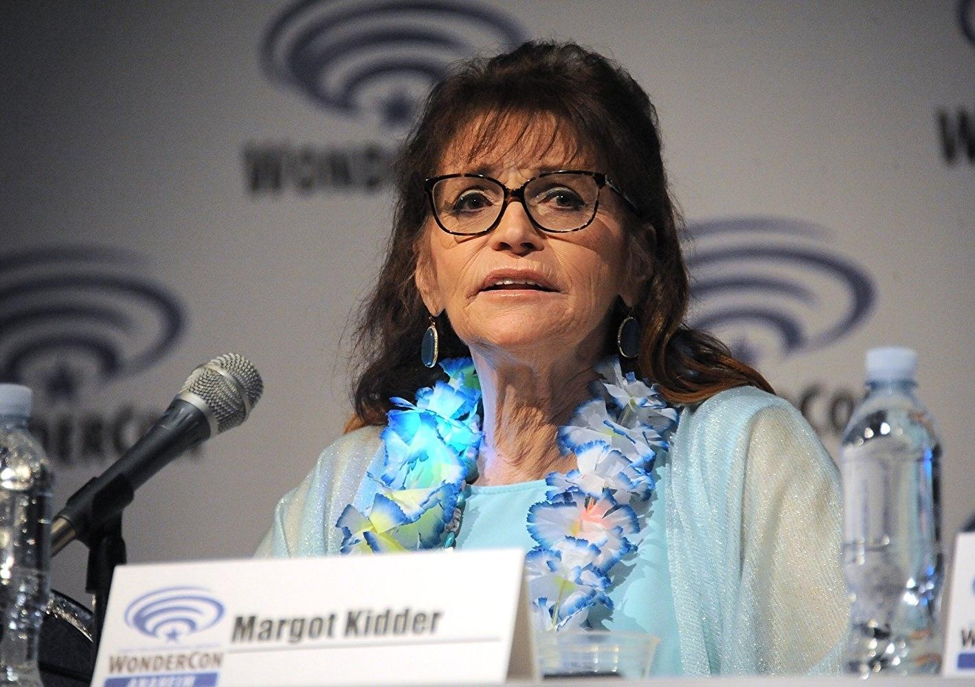 Margot Kidder, que interpretou Lois Lane, morre aos 69 anos nos EUA ...