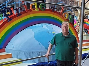 'Abandonei carreira de executivo para abrir uma marca LGBT com meu ...