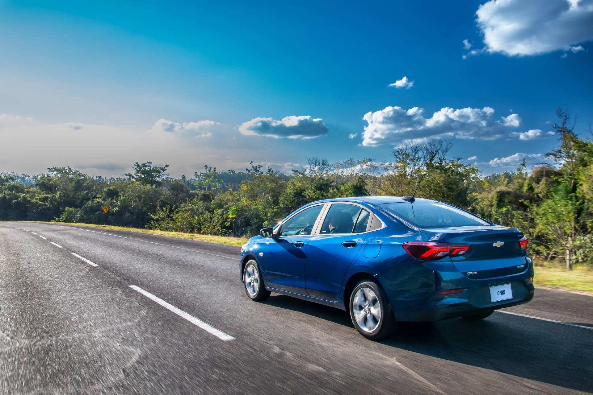 Novo Chevrolet Onix Plus 2020: motor, consumo, porta-malas e outros ...