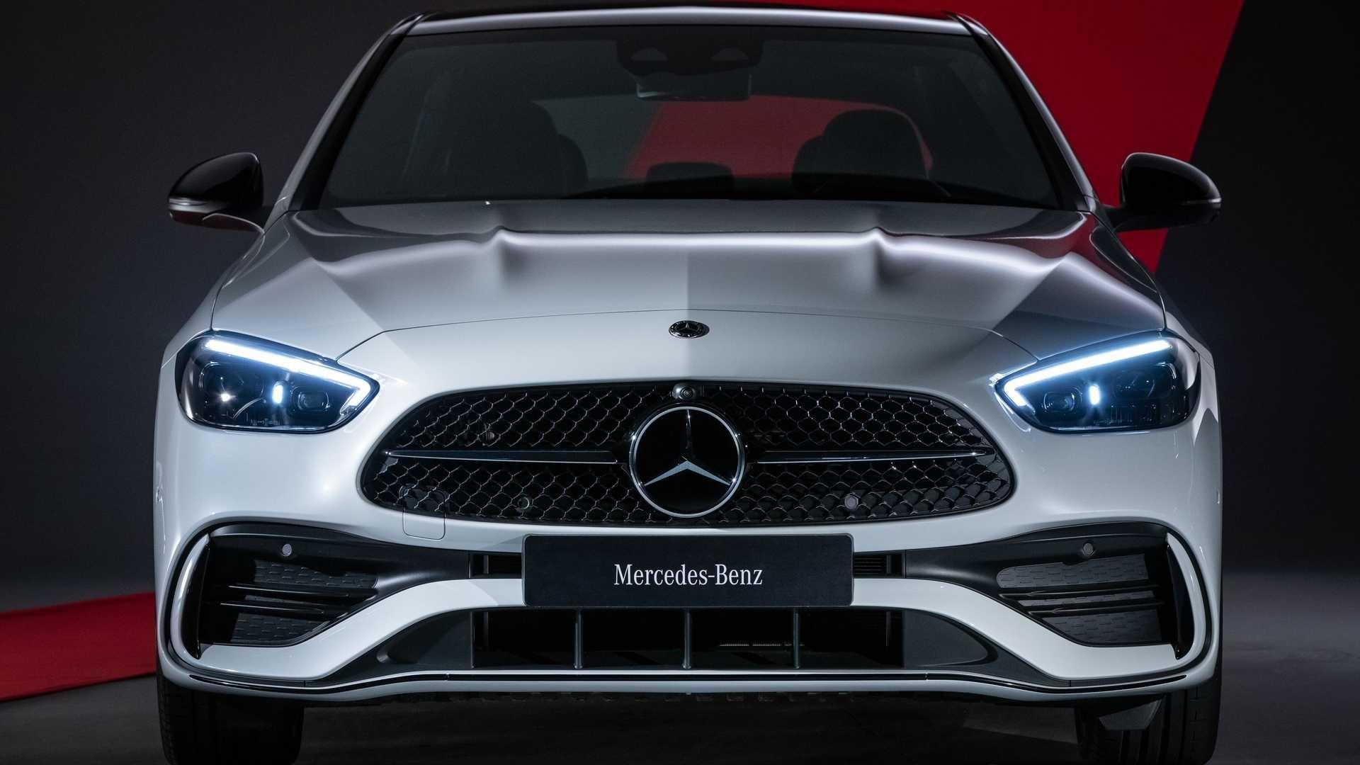 Mercedes-Benz C300 mostra porque sedã está em sua melhor forma