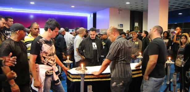 Parentes, amigos e fãs se despedem de Mr. Catra em velório no Rio - 11 ...