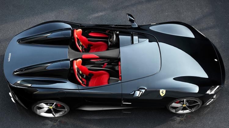 Nova Ferrari de CR7 já seduziu Ibra e não pode rodar nas ruas do Brasil ...