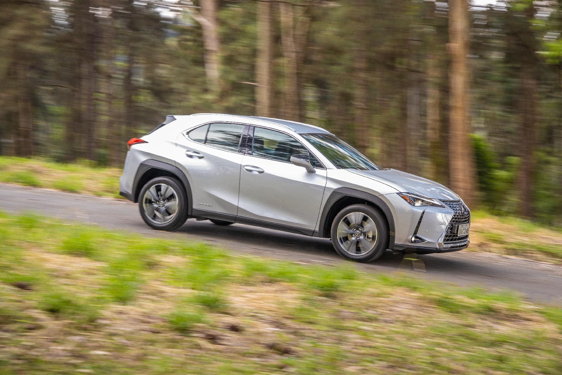 Como é o Lexus UX 250h Dynamic