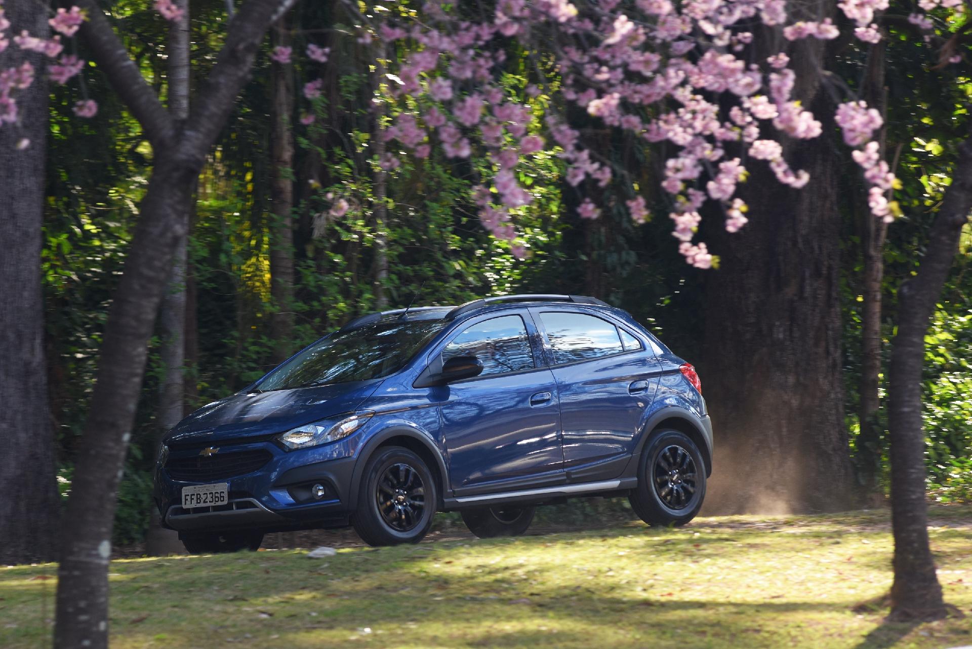 Duelo Chevrolet Onix x Renault Stepway