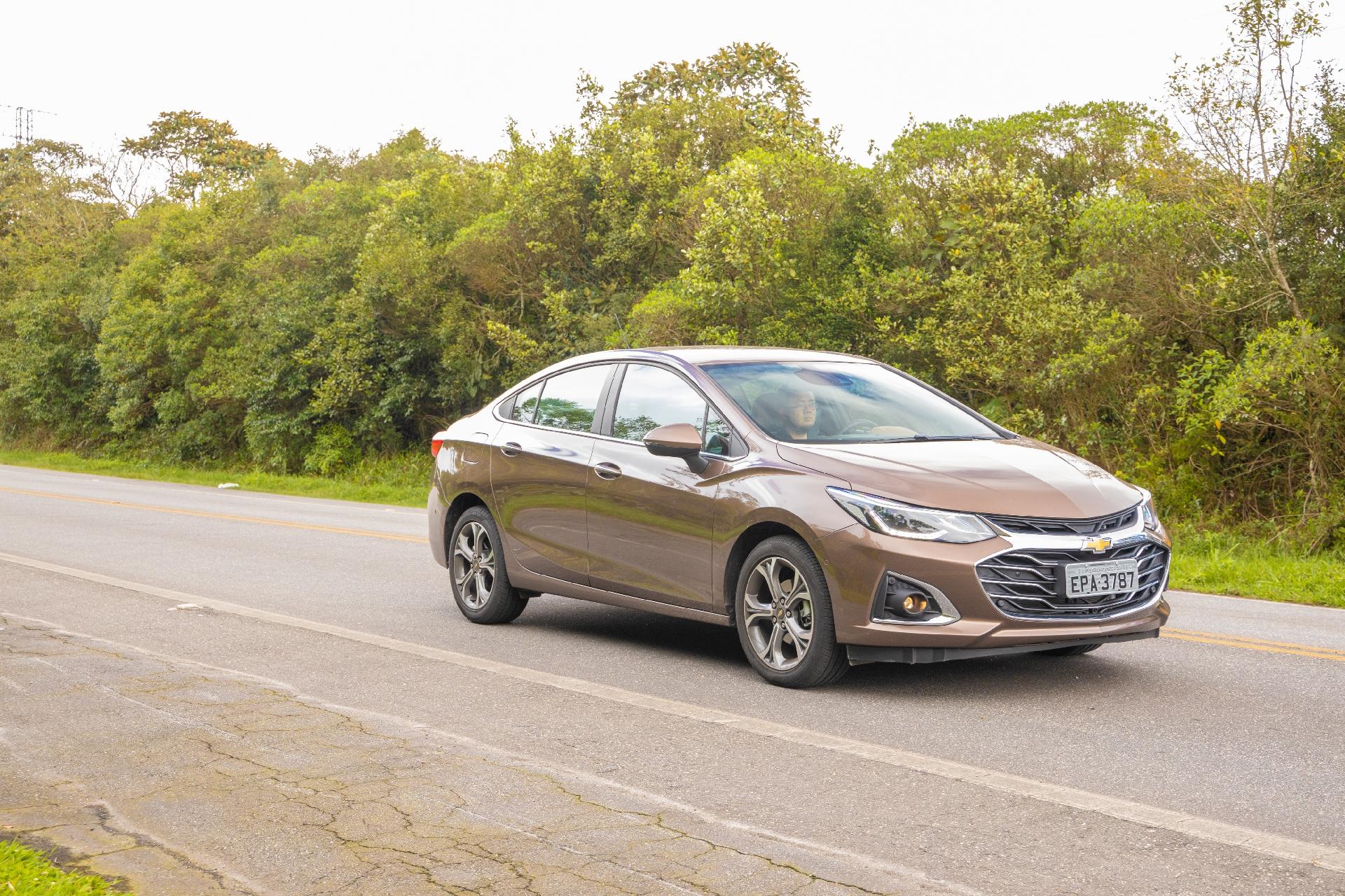 Chevrolet Cruze Premier: conheça a versão 2020 do sedã - Notícias - BOL
