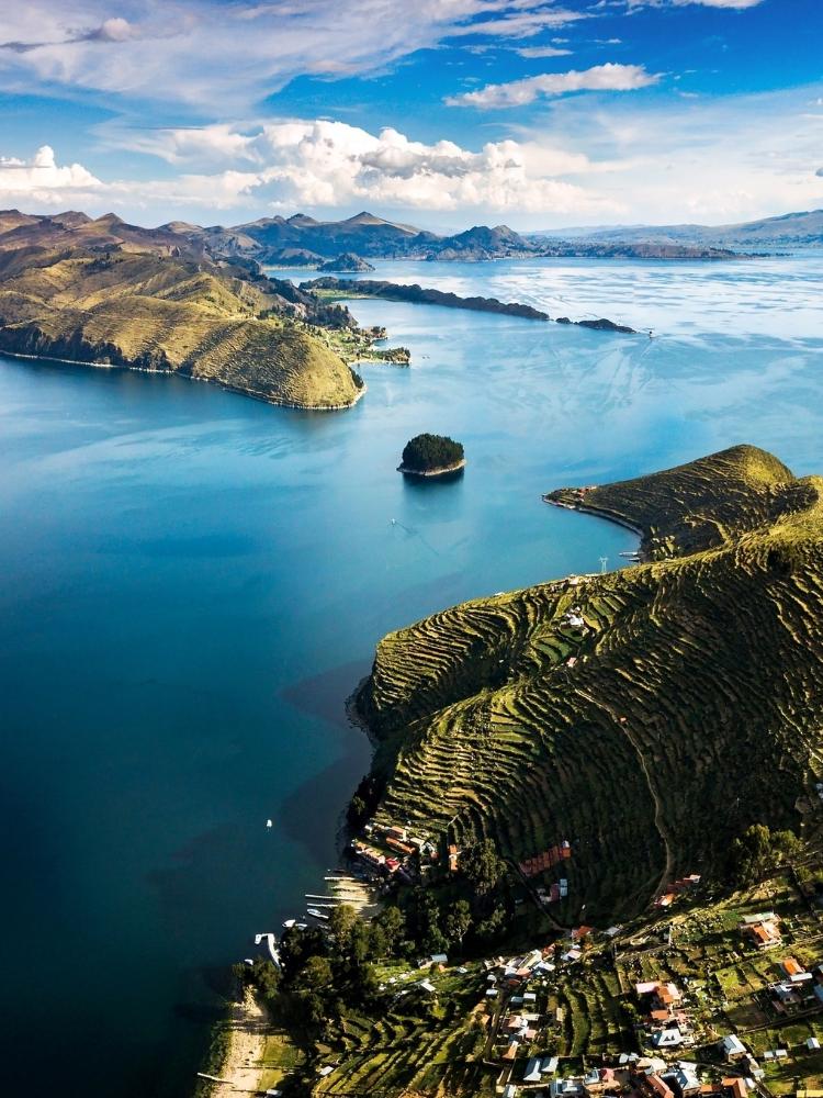 Lago Titicaca é berço de beleza e cultura entre Peru e Bolívia