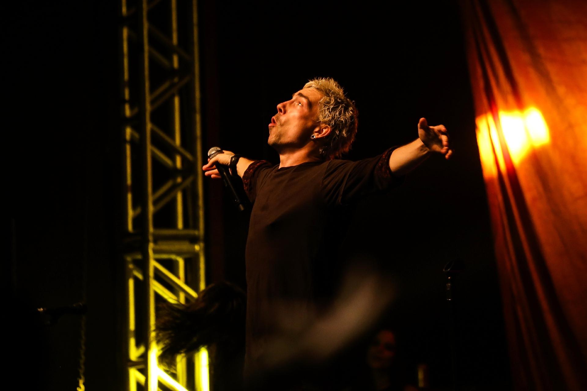 Fotos: NX Zero faz show em São Paulo - 11/12/2017 - UOL Entretenimento