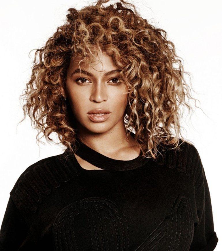 Fotos: Famosas que aderiram à moda da franja cacheada - 10/09/2018 ...