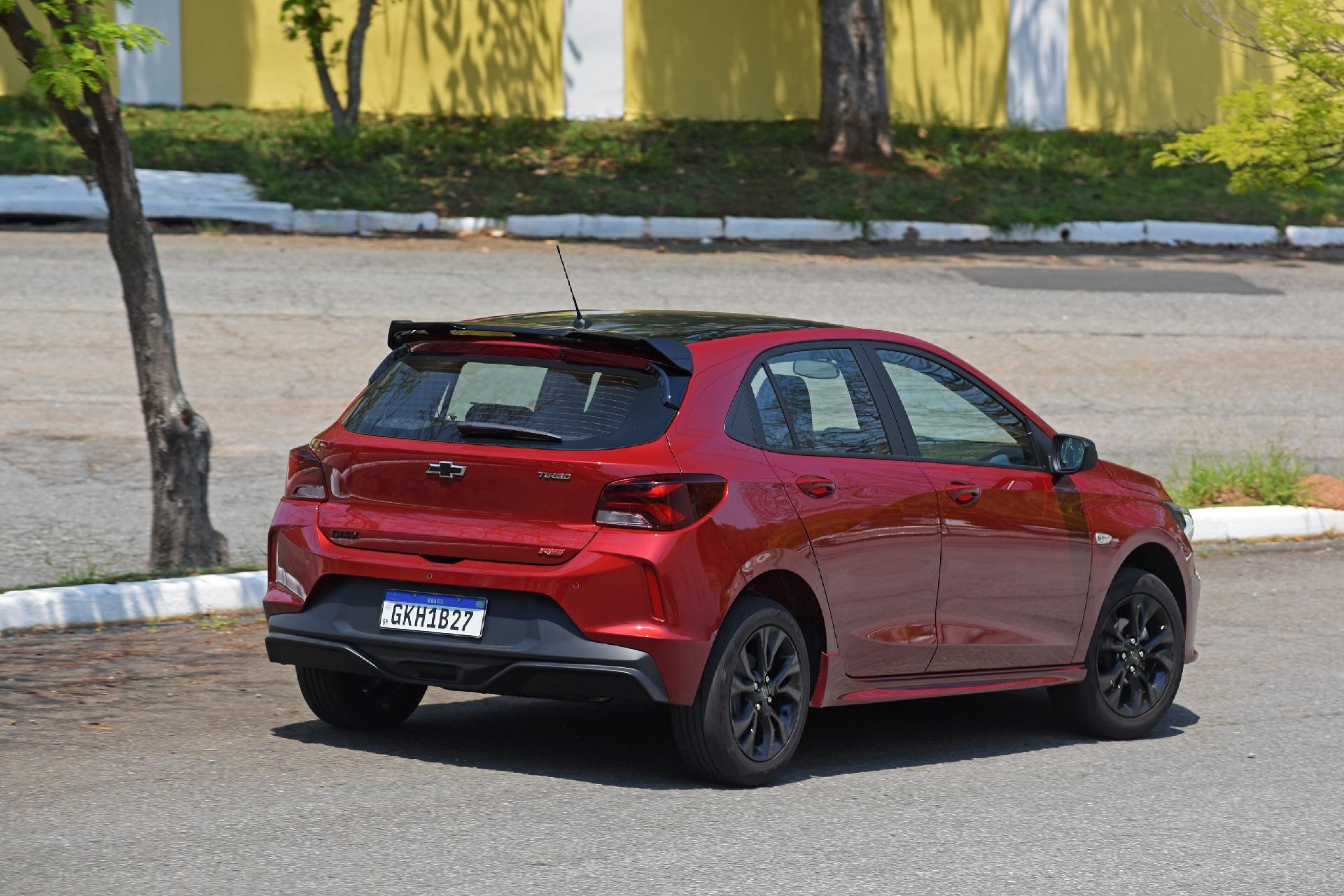 Chevrolet Onix RS: avaliamos a nova versão da linha 2021 do líder de vendas