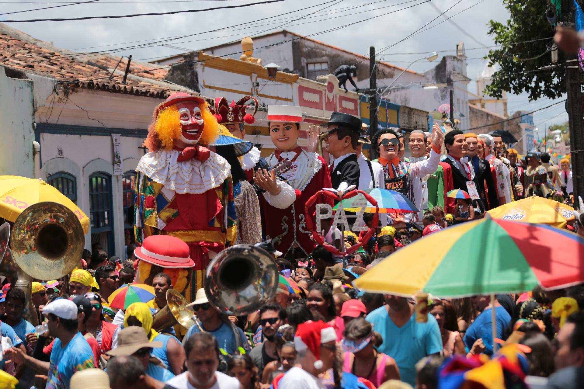 Fotos Carnaval 2017: Xô cansaço! Em Olinda a folia continua com o ...