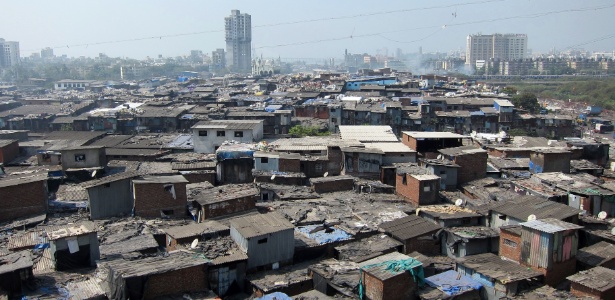 Cenário do filme "Quem Quer Ser Um Milionário?", favela indiana ganha ...
