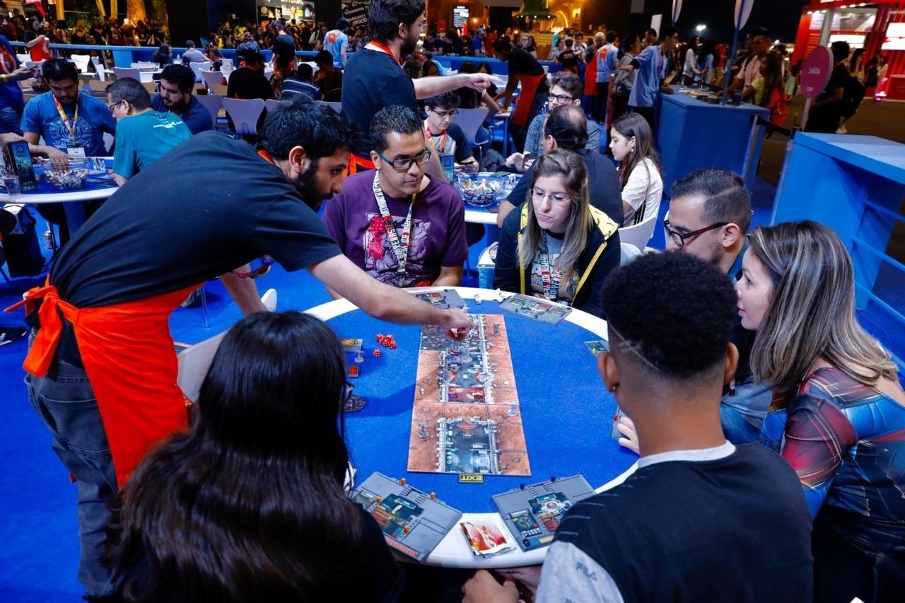 CCXP 2019: Cosplayers promovem 'Monicaço' com a presença da Mônica ...