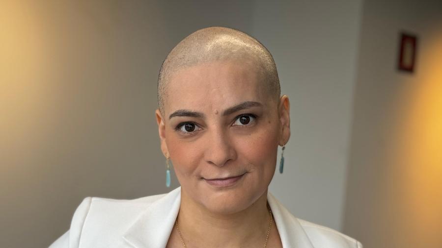 'Não quero ser guerreira': jornalista trata câncer de mama aos 36 anos