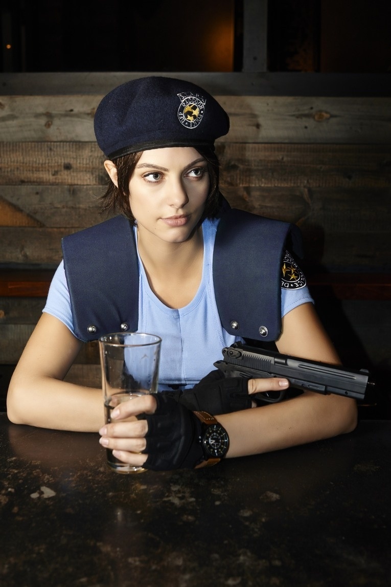 Fotos: Modelo de Jill Valentine faz cosplay da personagem em ensaio ...