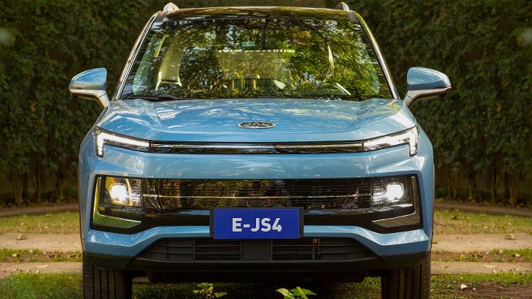 JAC e-JS4: SUV chinês tem preço de compacto elétrico e roda até 420 km