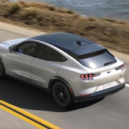 Ford Mustang elétrico chegará mês que vem ao Brasil; veja como ele é