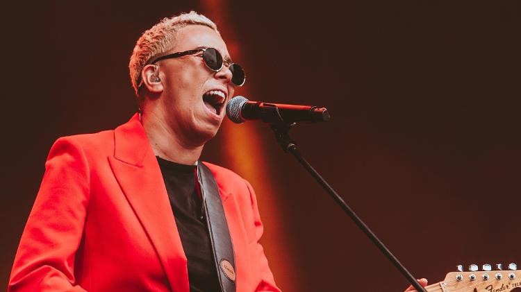 'Pela primeira vez, eu estou livre': Maria Gadu faz show 'entressafra'