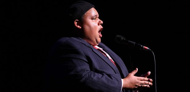 Cantor que se destacou no "America's Got Talent" com ópera morre aos 42 ...