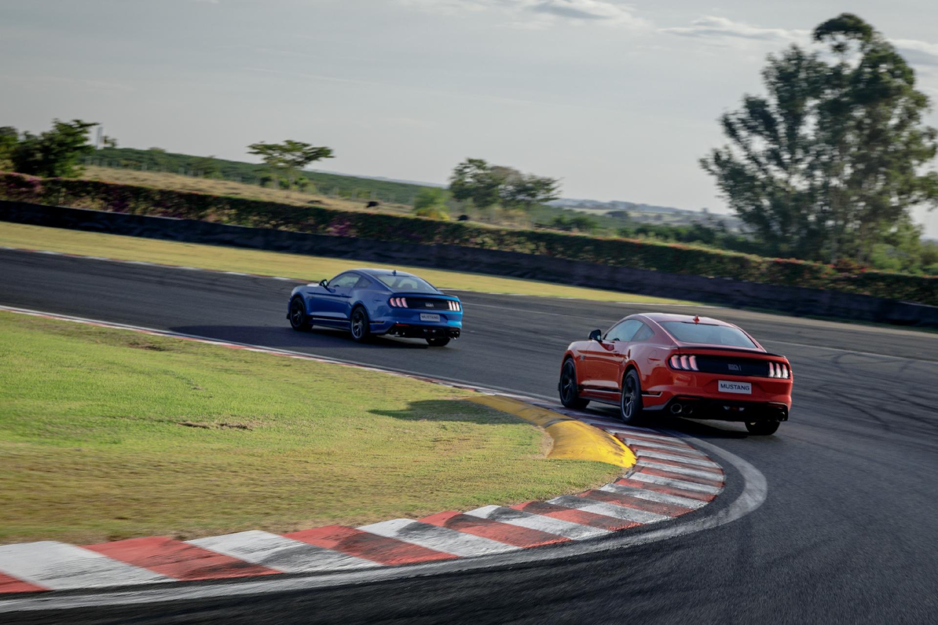 Ford Mustang Mach 1 chega ao Brasil; veja preço e equipamentos