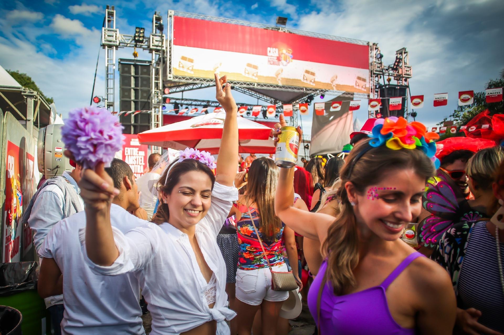 Fotos Carnaval 2017: Festa Javali e DJs inauguram Casa da Confraria do ...