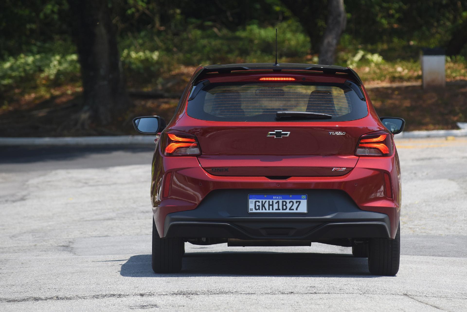 Chevrolet Onix RS: avaliamos a nova versão da linha 2021 do líder de vendas