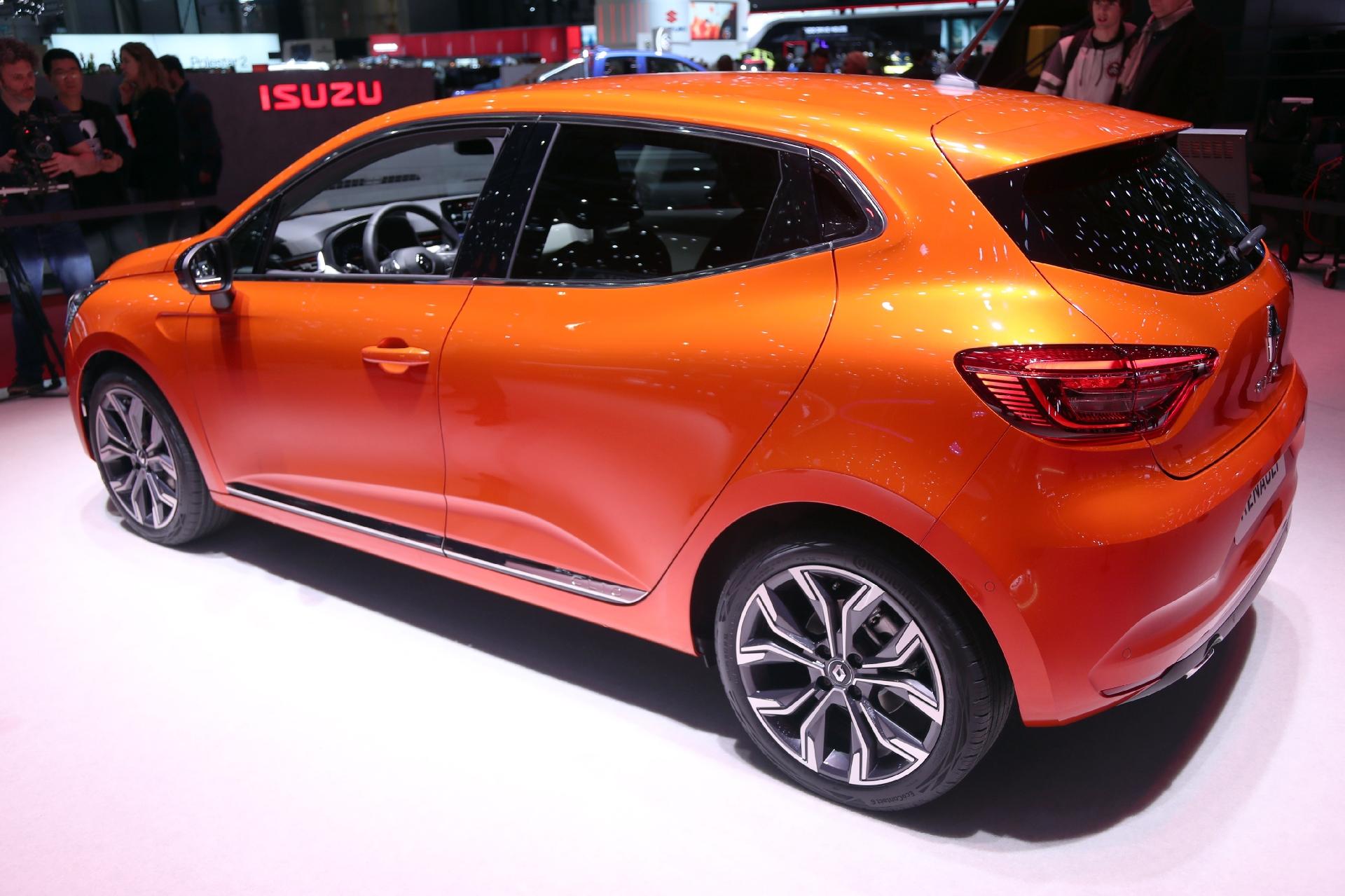 Novo Renault Clio sucessor do Sandero?