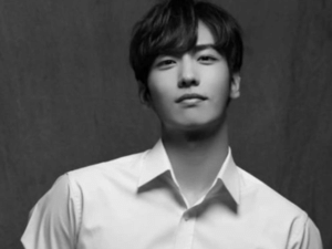 Filho do ator Tim Roth morre de câncer aos 25 anos