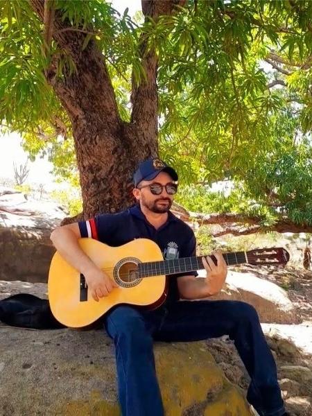 Cantor Jailson Leal de 37 anos morre em grave acidente no Piauí
