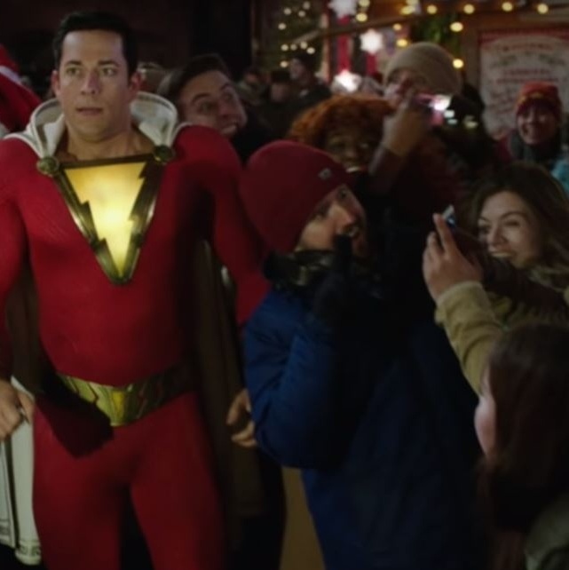 Shazam! é muito desvalorizado pelo fandom da DC, o roteiro do filme por exemplo é melhor escrito ...