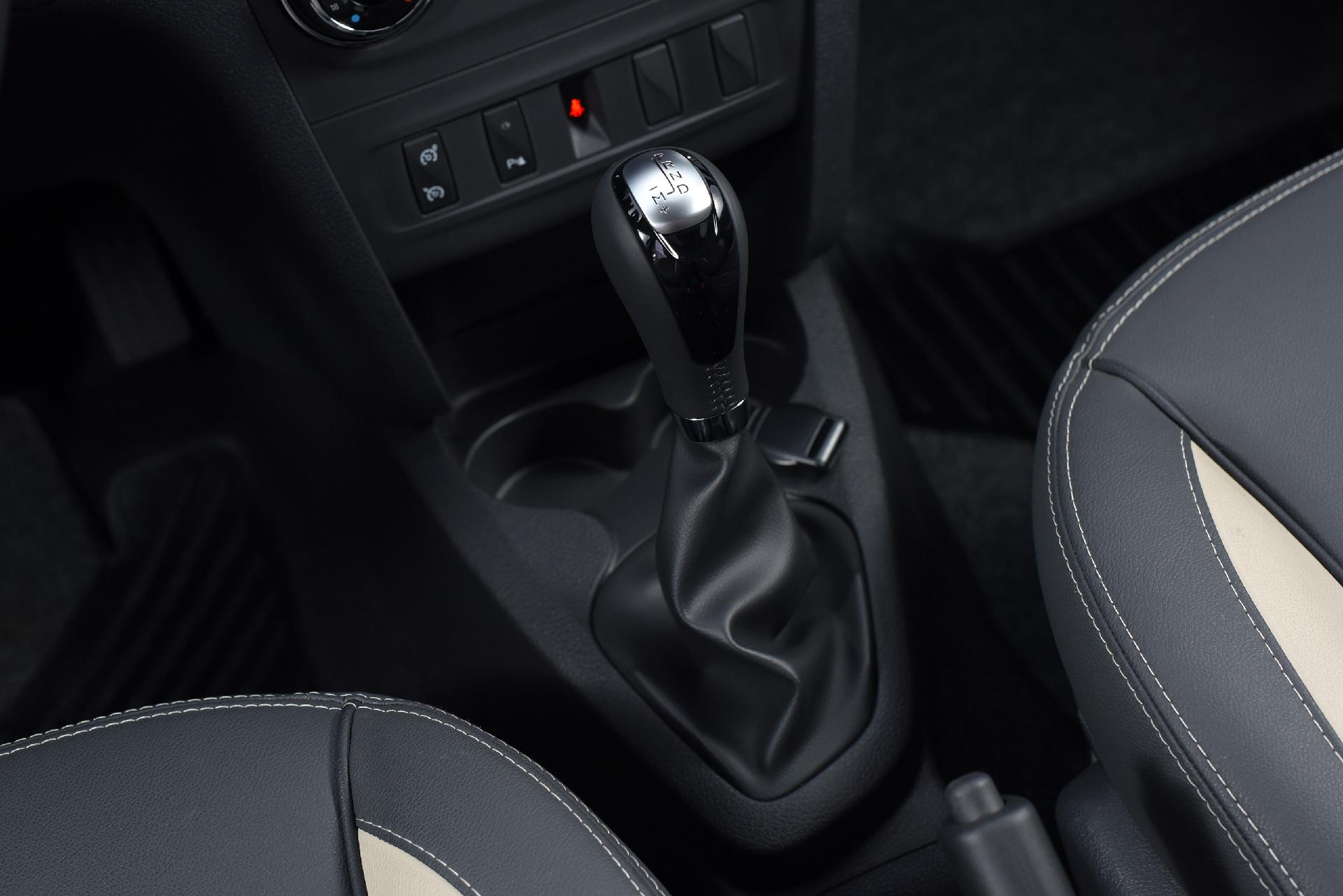 Duelo Chevrolet Onix x Renault Stepway