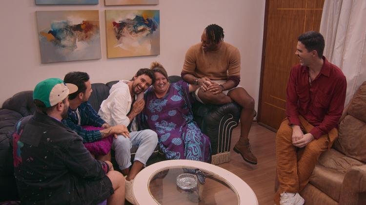 Queer Eye Brasil estreia hoje com 5 gays. Veja bastidores
