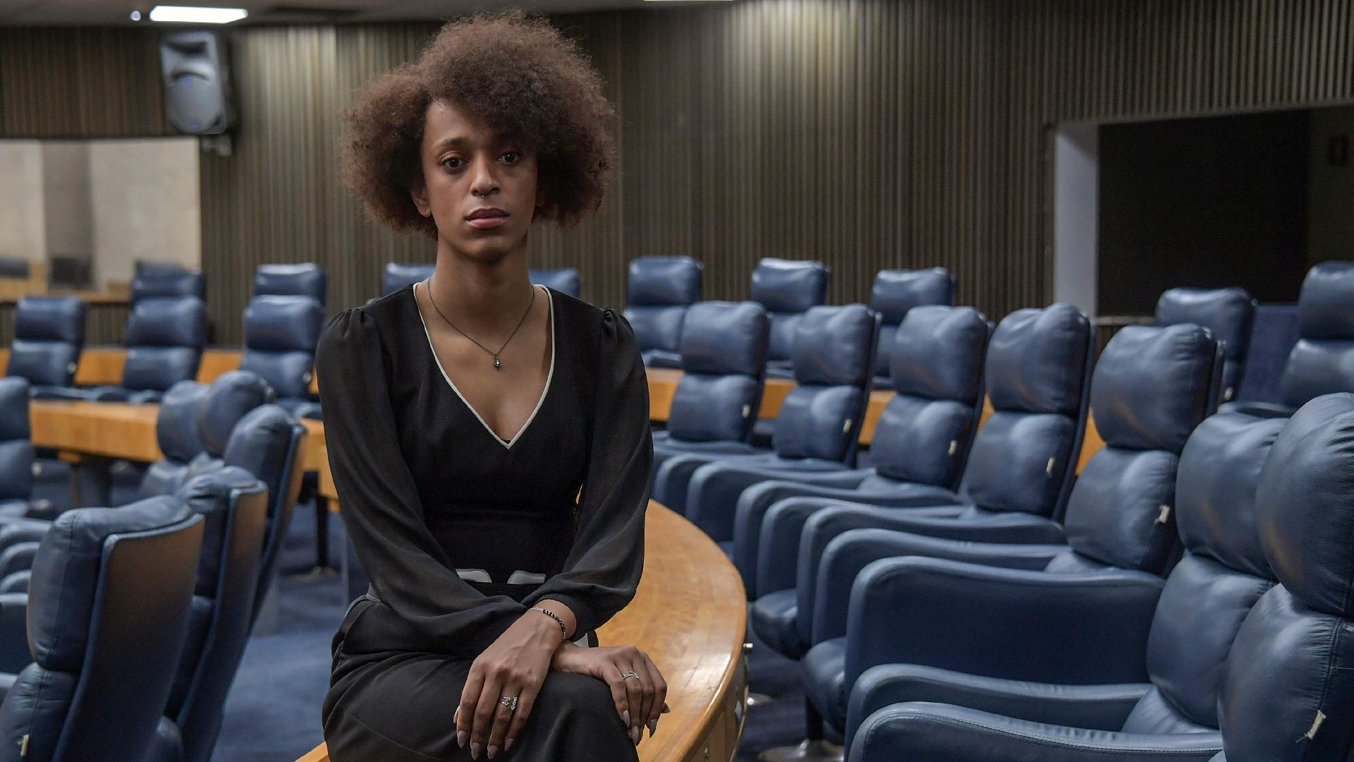 Erika Hilton fala sobre luta, autocuidado e não ser 1a mulher trans